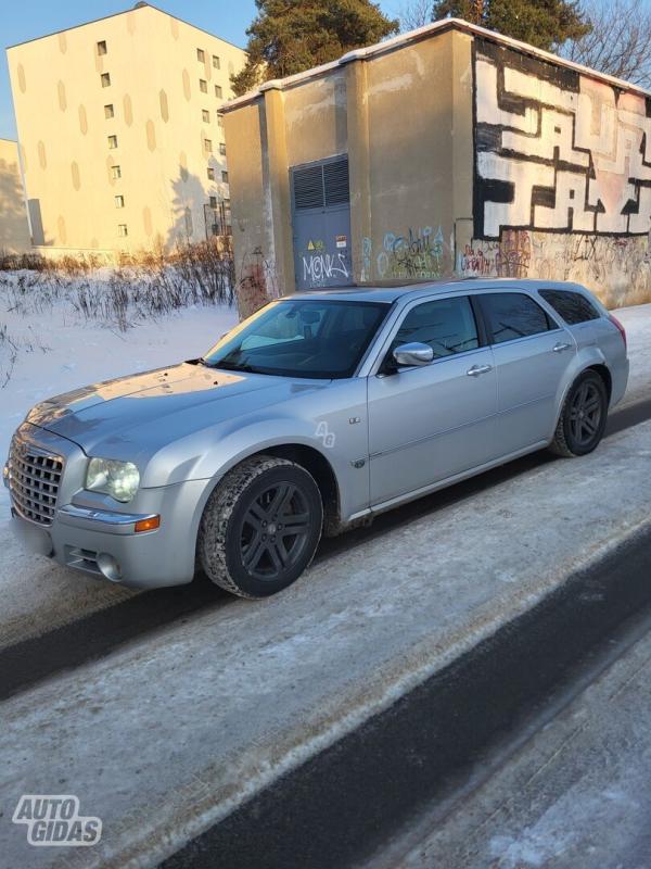 Pelēks Chrysler 300C 2006 Viļņa, ar dzinēja tilpumu 3.50 L un nobraukumu 376 tūkst. km par 3400 €, foto 3 vietnē AUTOMOTO.COM.LV