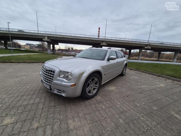 Grey Chrysler 300C 2006 in Klaipeda, with an engine capacity of 3.00 L and mileage of 409 thousand km for 1800 €, photo 1 on AUTOMOTO.COM.LV