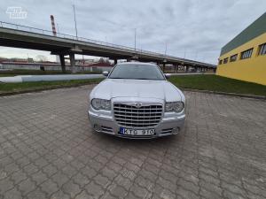 Серый Крайслер 300C 2006 в Клайпеда, объемом двигателя 3.00 л и пробегом 409 тыс. км за 1800 €, фото 3 на AUTOMOTO.COM.LV