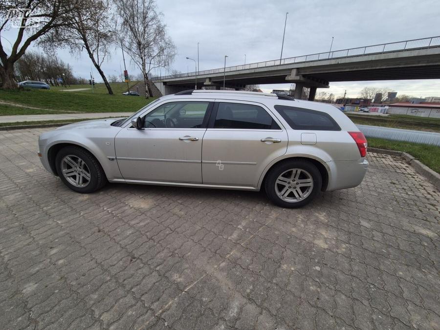 Серый Крайслер 300C 2006 в Клайпеда, объемом двигателя 3.00 л и пробегом 409 тыс. км за 1800 €, фото 9 на AUTOMOTO.COM.LV