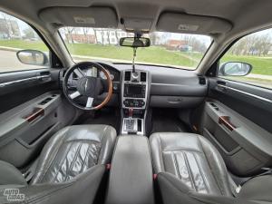 Серый Крайслер 300C 2006 в Клайпеда, объемом двигателя 3.00 л и пробегом 409 тыс. км за 1800 €, фото 25 на AUTOMOTO.COM.LV