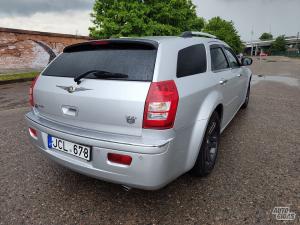 Grey Chrysler 300C 2006 in Siauliai, with an engine capacity of 3.00 L and mileage of 367 thousand km for 2350 €, photo 5 on AUTOMOTO.COM.LV