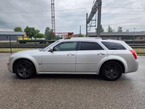 Grey Chrysler 300C 2006 in Siauliai, with an engine capacity of 3.00 L and mileage of 367 thousand km for 2350 €, photo 9 on AUTOMOTO.COM.LV