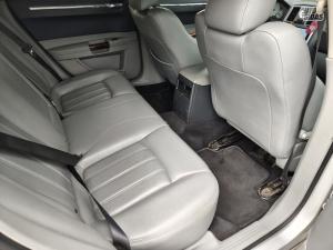 Pelēks Chrysler 300C 2006 Šauļi, ar dzinēja tilpumu 3.00 L un nobraukumu 367 tūkst. km par 2350 €, foto 16 vietnē AUTOMOTO.COM.LV