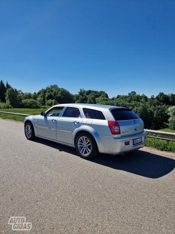 Grey Chrysler 300C 2006 in Kaunas, with an engine capacity of 3.00 L and mileage of 321 thousand km for 2400 €, photo 2 on AUTOMOTO.COM.LV