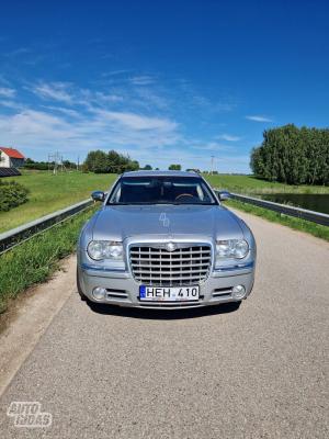 Grey Chrysler 300C 2006 in Kaunas, with an engine capacity of 3.00 L and mileage of 321 thousand km for 2400 €, photo 6 on AUTOMOTO.COM.LV