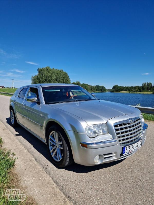 Grey Chrysler 300C 2006 in Kaunas, with an engine capacity of 3.00 L and mileage of 321 thousand km for 2400 €, photo 6 on AUTOMOTO.COM.LV