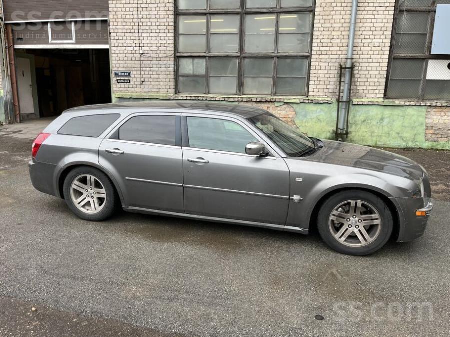 Серый Крайслер 300C 2006 в Рига, объемом двигателя 3.00 л и пробегом 360 тыс. км за 2200 €, фото 4 на AUTOMOTO.COM.LV