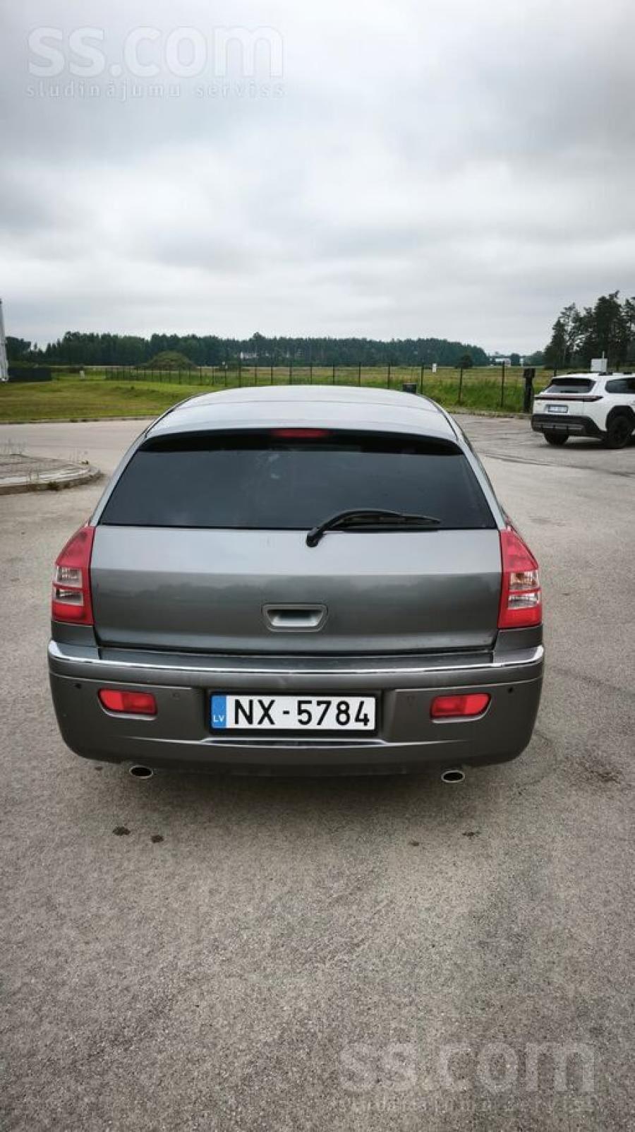 Серый Крайслер 300C 2006 в Рига, объемом двигателя 3.00 л и пробегом 301 тыс. км за 3000 €, фото 5 на AUTOMOTO.COM.LV