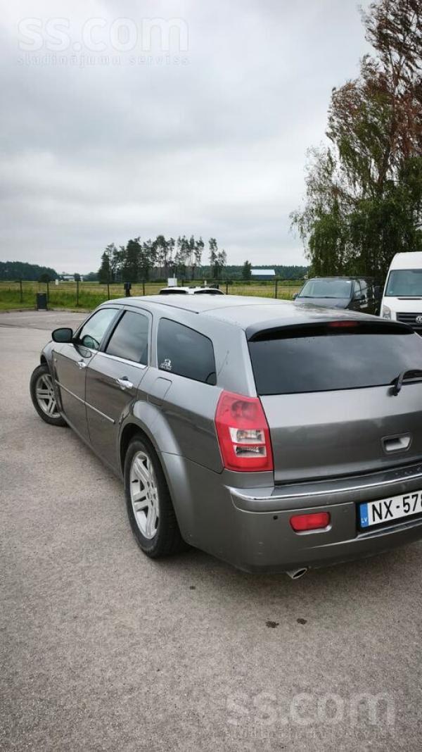 Pelēks Chrysler 300C 2006 Rīga, ar dzinēja tilpumu 3.00 L un nobraukumu 301 tūkst. km par 3000 €, foto 6 vietnē AUTOMOTO.COM.LV