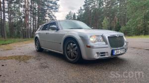 Grey Chrysler 300C 2006 in Daugavpils, with an engine capacity of 5.70 L and mileage of 280 thousand km for 3300 €, photo  on AUTOMOTO.COM.LV