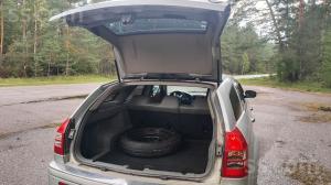 Pelēks Chrysler 300C 2006 Daugavpils, ar dzinēja tilpumu 5.70 L un nobraukumu 280 tūkst. km par 3300 €, foto 9 vietnē AUTOMOTO.COM.LV