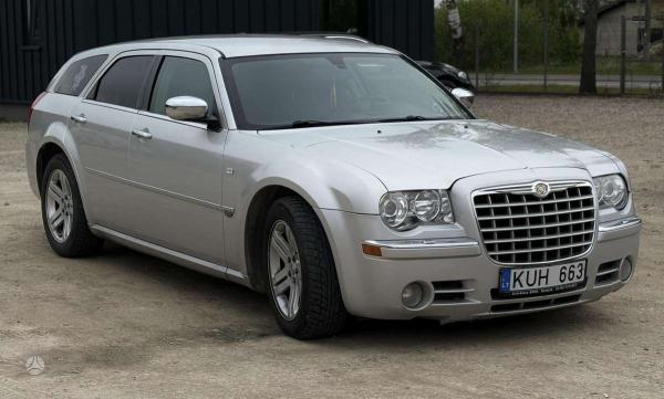 Grey Chrysler 300C 2007 in Klaipeda, with an engine capacity of 2.99 L and mileage of 311 thousand km for 2600 €, photo 3 on AUTOMOTO.COM.LV