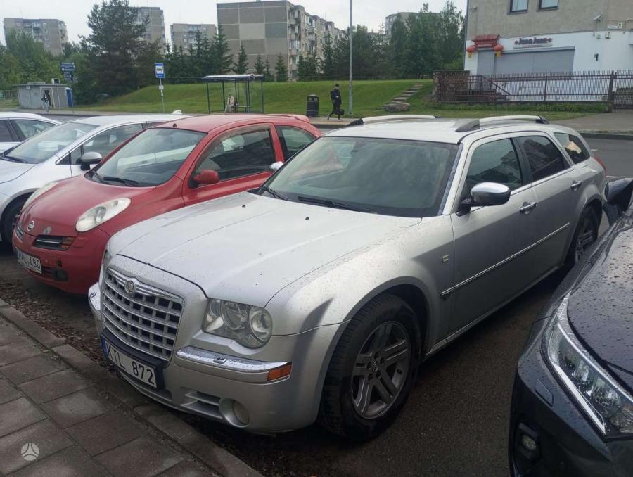 Серый Крайслер 300C 2007 в Вильнюс, объемом двигателя 2.70 л и пробегом 320 тыс. км за 1300 €, фото 6 на AUTOMOTO.COM.LV