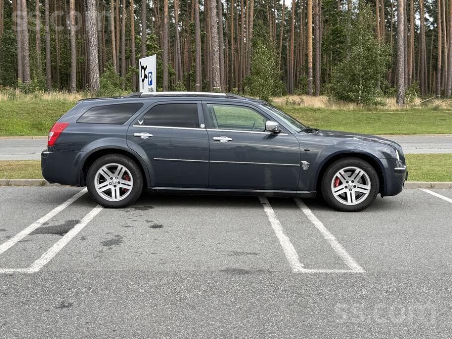 Pelēks Chrysler 300C 2007 Rīga, ar dzinēja tilpumu 3.00 L un nobraukumu 245 tūkst. km par 2900 €, foto 5 vietnē AUTOMOTO.COM.LV