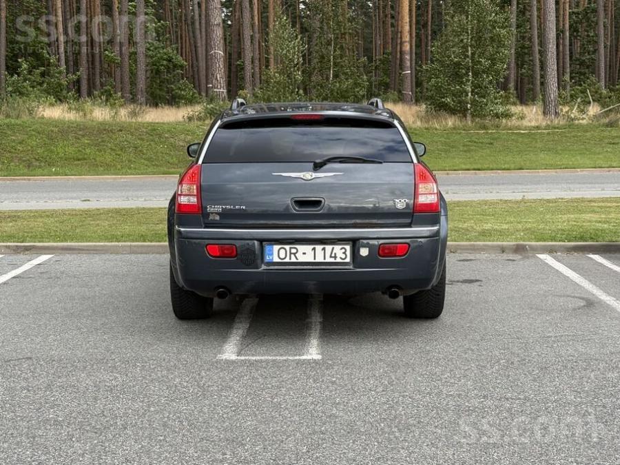 Pelēks Chrysler 300C 2007 Rīga, ar dzinēja tilpumu 3.00 L un nobraukumu 245 tūkst. km par 2900 €, foto 7 vietnē AUTOMOTO.COM.LV