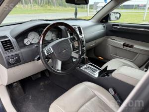 Pelēks Chrysler 300C 2007 Rīga, ar dzinēja tilpumu 3.00 L un nobraukumu 245 tūkst. km par 2900 €, foto 9 vietnē AUTOMOTO.COM.LV