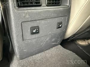 Pelēks Chrysler 300C 2007 Rīga, ar dzinēja tilpumu 3.00 L un nobraukumu 245 tūkst. km par 2900 €, foto 13 vietnē AUTOMOTO.COM.LV