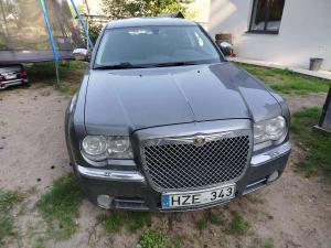 Grey Chrysler 300C 2008 in Vilnius, with an engine capacity of 2.96 L and mileage of 256 thousand km for 2600 €, photo  on AUTOMOTO.COM.LV