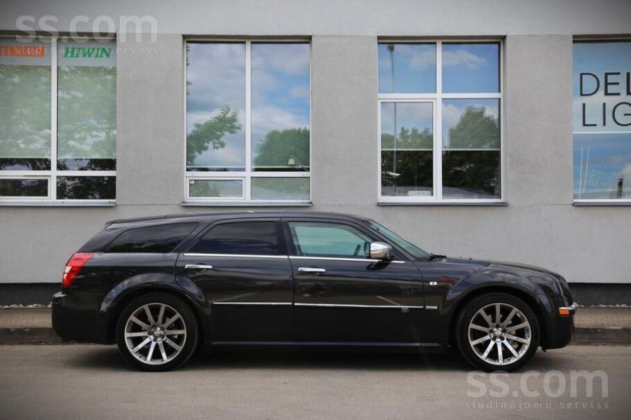 Pelēks Chrysler 300C 2010 Rīga, ar dzinēja tilpumu 3.00 L un nobraukumu 379 tūkst. km par 5495 €, foto 4 vietnē AUTOMOTO.COM.LV