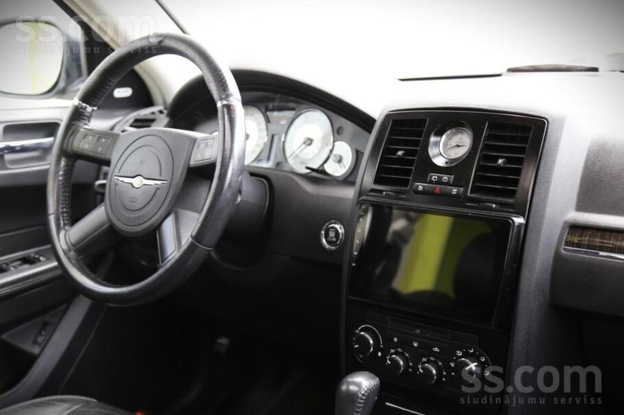 Pelēks Chrysler 300C 2010 Rīga, ar dzinēja tilpumu 3.00 L un nobraukumu 379 tūkst. km par 5495 €, foto 11 vietnē AUTOMOTO.COM.LV