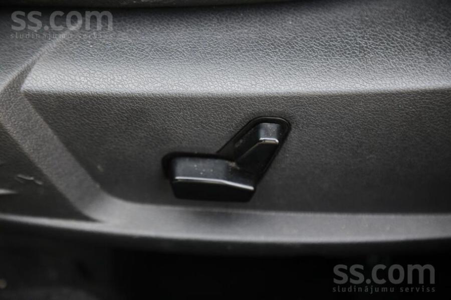 Pelēks Chrysler 300C 2010 Rīga, ar dzinēja tilpumu 3.00 L un nobraukumu 379 tūkst. km par 5495 €, foto 16 vietnē AUTOMOTO.COM.LV