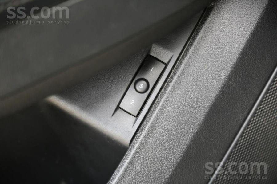 Pelēks Chrysler 300C 2010 Rīga, ar dzinēja tilpumu 3.00 L un nobraukumu 379 tūkst. km par 5495 €, foto 17 vietnē AUTOMOTO.COM.LV