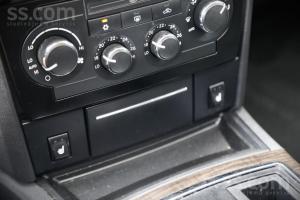 Pelēks Chrysler 300C 2010 Rīga, ar dzinēja tilpumu 3.00 L un nobraukumu 379 tūkst. km par 5495 €, foto 18 vietnē AUTOMOTO.COM.LV