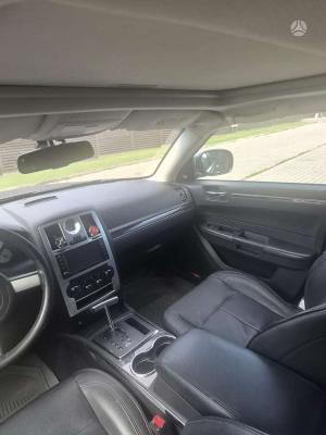 Серый Крайслер 300C 2010 в Каунас, объемом двигателя 3.00 л и пробегом 345 тыс. км за 4000 €, фото 8 на AUTOMOTO.COM.LV