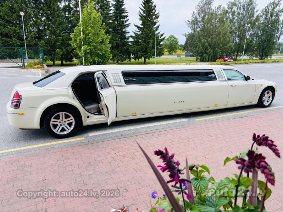 Chrysler 300C 2007 Tallina, ar dzinēja tilpumu 3.50 L un nobraukumu 97 tūkst. km par 20000 €, foto 3 vietnē AUTOMOTO.COM.LV