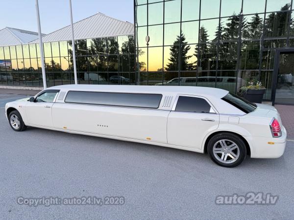 Крайслер 300C 2007 в Таллин, объемом двигателя 3.50 л и пробегом 97 тыс. км за 20000 €, фото 3 на AUTOMOTO.COM.LV