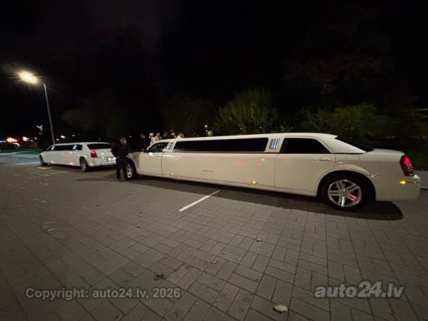 Крайслер 300C 2007 в Таллин, объемом двигателя 3.50 л и пробегом 97 тыс. км за 20000 €, фото 4 на AUTOMOTO.COM.LV