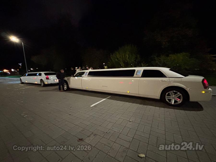 Chrysler 300C 2007 Tallina, ar dzinēja tilpumu 3.50 L un nobraukumu 97 tūkst. km par 20000 €, foto 5 vietnē AUTOMOTO.COM.LV