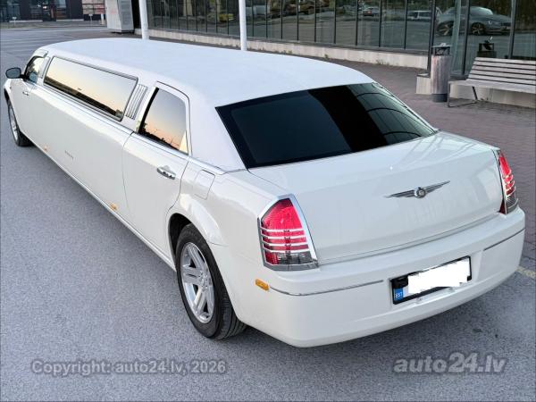 Крайслер 300C 2007 в Таллин, объемом двигателя 3.50 л и пробегом 97 тыс. км за 20000 €, фото 8 на AUTOMOTO.COM.LV