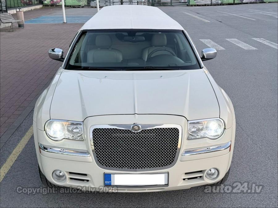 Chrysler 300C 2007 Tallina, ar dzinēja tilpumu 3.50 L un nobraukumu 97 tūkst. km par 20000 €, foto 10 vietnē AUTOMOTO.COM.LV