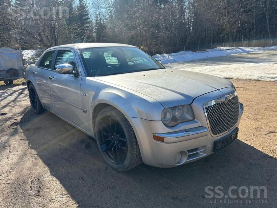 Chrysler 300C 2004 Madona, ar dzinēja tilpumu 5.70 L un nobraukumu 153 tūkst. km par 3400 €, foto 1 vietnē AUTOMOTO.COM.LV