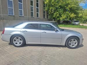 Chrysler 300C 2004 Telšiai, ar dzinēja tilpumu 3.50 L un nobraukumu 254 tūkst. km par 1500 €, foto 5 vietnē AUTOMOTO.COM.LV