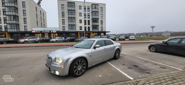 Chrysler 300C 2005 in Klaipeda, with an engine capacity of 3.50 L and mileage of 203 thousand km for 3100 €, photo 3 on AUTOMOTO.COM.LV
