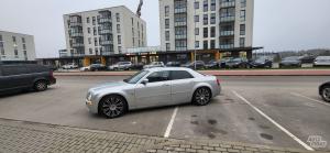 Chrysler 300C 2005 in Klaipeda, with an engine capacity of 3.50 L and mileage of 203 thousand km for 3100 €, photo 4 on AUTOMOTO.COM.LV