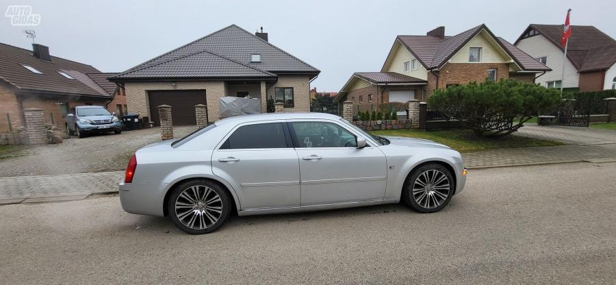 Chrysler 300C 2005 in Klaipeda, with an engine capacity of 3.50 L and mileage of 203 thousand km for 3100 €, photo 11 on AUTOMOTO.COM.LV