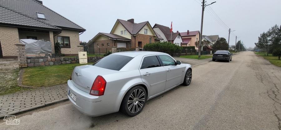 Chrysler 300C 2005 in Klaipeda, with an engine capacity of 3.50 L and mileage of 203 thousand km for 3100 €, photo 12 on AUTOMOTO.COM.LV