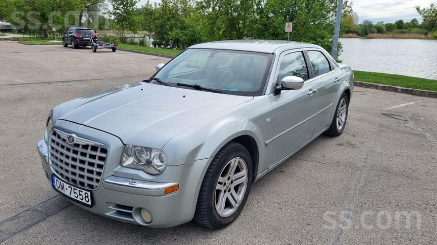 Chrysler 300C 2005 Rīga, ar dzinēja tilpumu 3.50 L un nobraukumu 187 tūkst. km par 3250 €, foto 1 vietnē AUTOMOTO.COM.LV