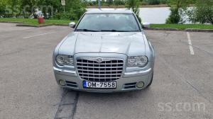 Chrysler 300C 2005 Rīga, ar dzinēja tilpumu 3.50 L un nobraukumu 187 tūkst. km par 3250 €, foto 3 vietnē AUTOMOTO.COM.LV