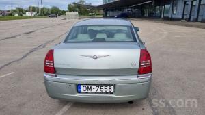 Chrysler 300C 2005 Rīga, ar dzinēja tilpumu 3.50 L un nobraukumu 187 tūkst. km par 3250 €, foto 6 vietnē AUTOMOTO.COM.LV