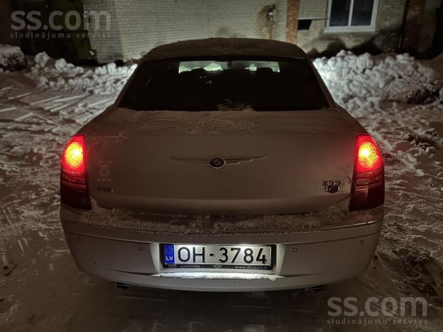 Крайслер 300C 2006 в Салдус, объемом двигателя 3.00 л и пробегом 317 тыс. км за 2900 €, фото 5 на AUTOMOTO.COM.LV