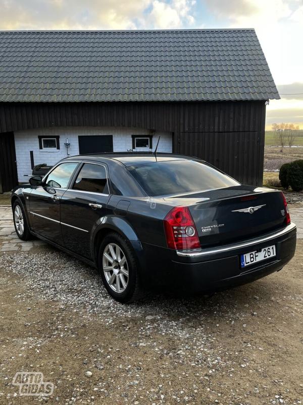 Chrysler 300C 2008 Kelmė, ar dzinēja tilpumu 3.00 L un nobraukumu 256 tūkst. km par 3300 €, foto 4 vietnē AUTOMOTO.COM.LV