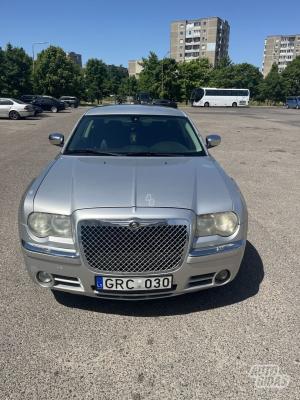 Крайслер 300C 2009 в Вильнюс, объемом двигателя 3.00 л и пробегом 302 тыс. км за 1750 €, фото 3 на AUTOMOTO.COM.LV