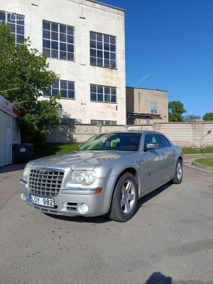 Крайслер 300C 2010 в Каунас, объемом двигателя 2.70 л и пробегом 275 тыс. км за 2500 €, фото  на AUTOMOTO.COM.LV