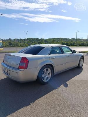 Крайслер 300C 2010 в Каунас, объемом двигателя 2.70 л и пробегом 275 тыс. км за 2500 €, фото 6 на AUTOMOTO.COM.LV