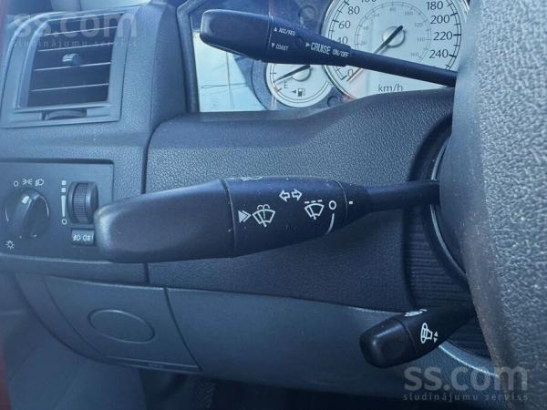 Крайслер 300C 2005 в Рига, объемом двигателя 2.70 л и пробегом 0 тыс. км за 1690 €, фото 11 на AUTOMOTO.COM.LV